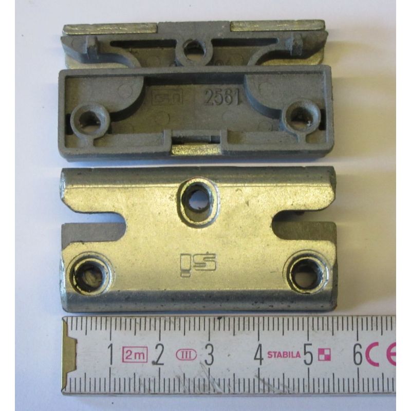 SIEGENIA Schließblech 2561 Öffnung 6mm 56 x 29mm SchrankP010/5, 6,62